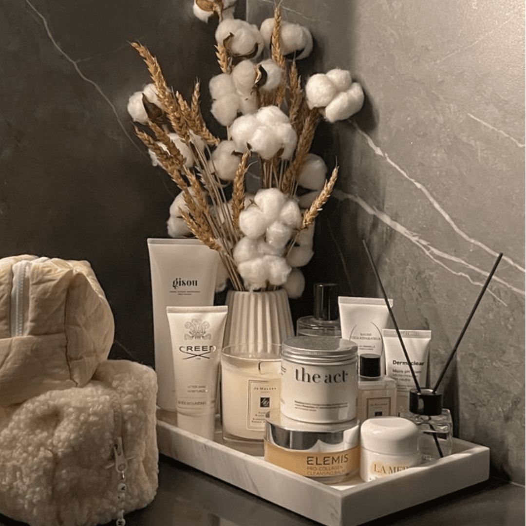 10 Gorgeous Bathroom Tray Decor Ideas For Your Toiletries