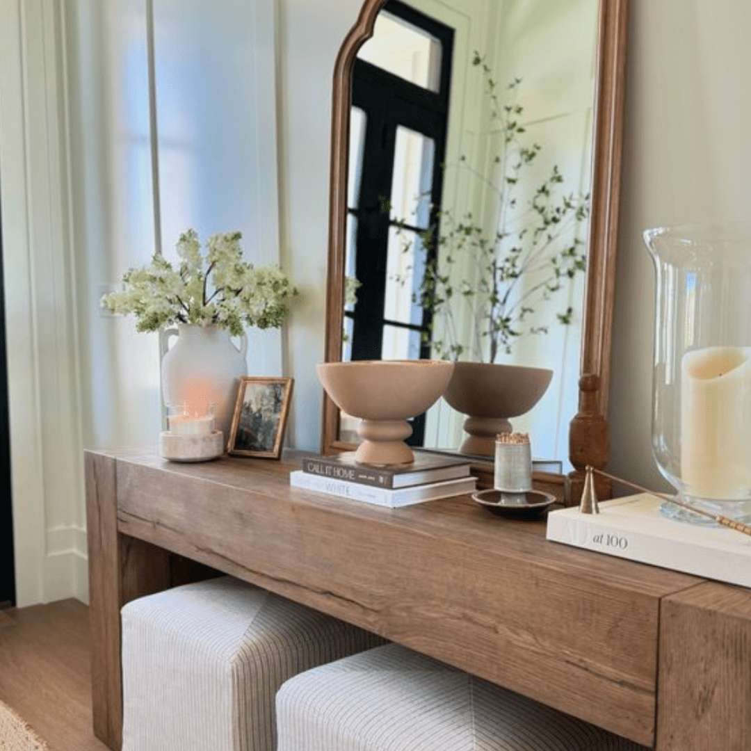 10 Beautiful And Practical Entryway Table Ideas