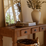 10 Beautiful And Practical Entryway Table Ideas