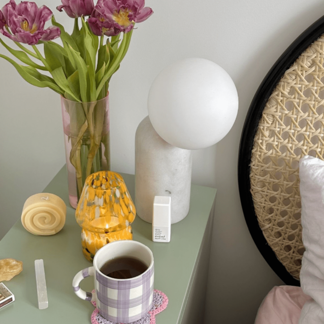 10 Beautiful And Practical Small Bedside Table Ideas