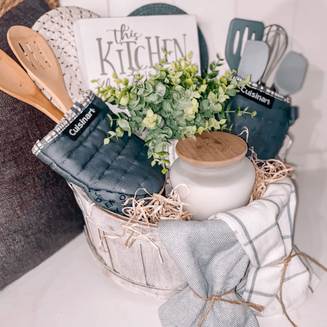 10 Amazing Housewarming Gift Basket Ideas