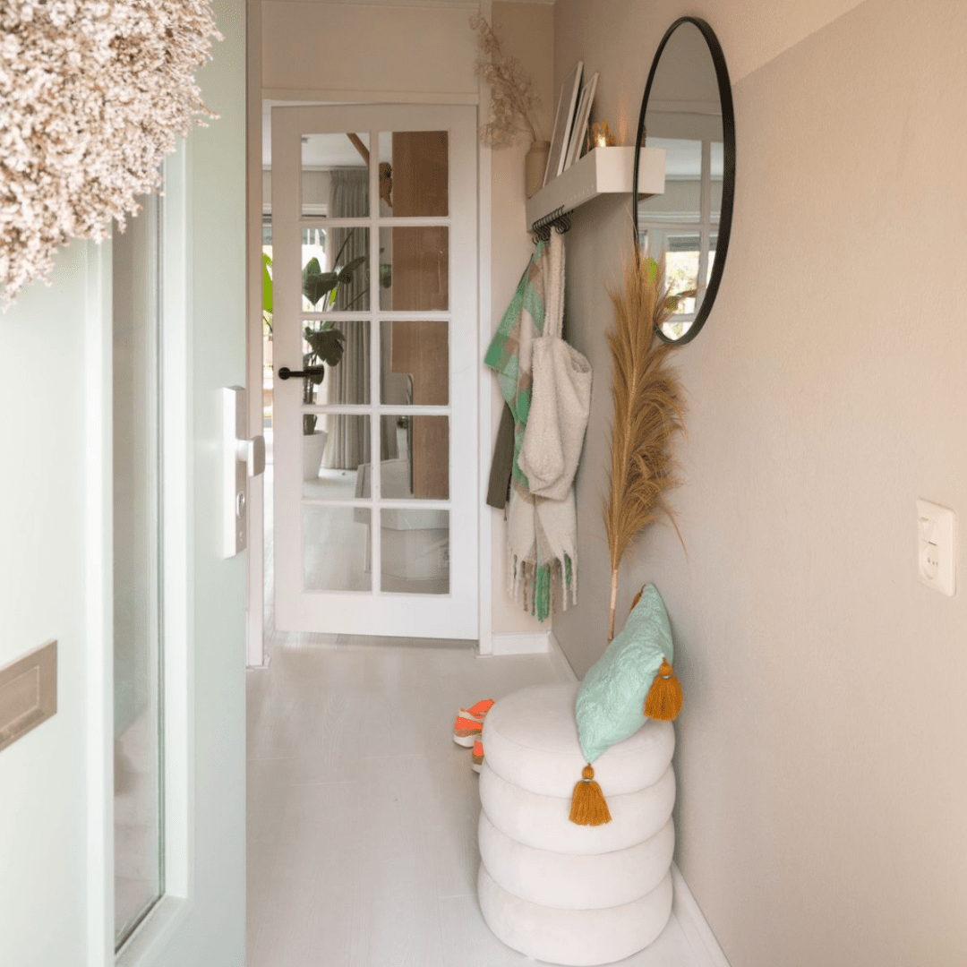 12 Beautiful Hallway Decorating Ideas